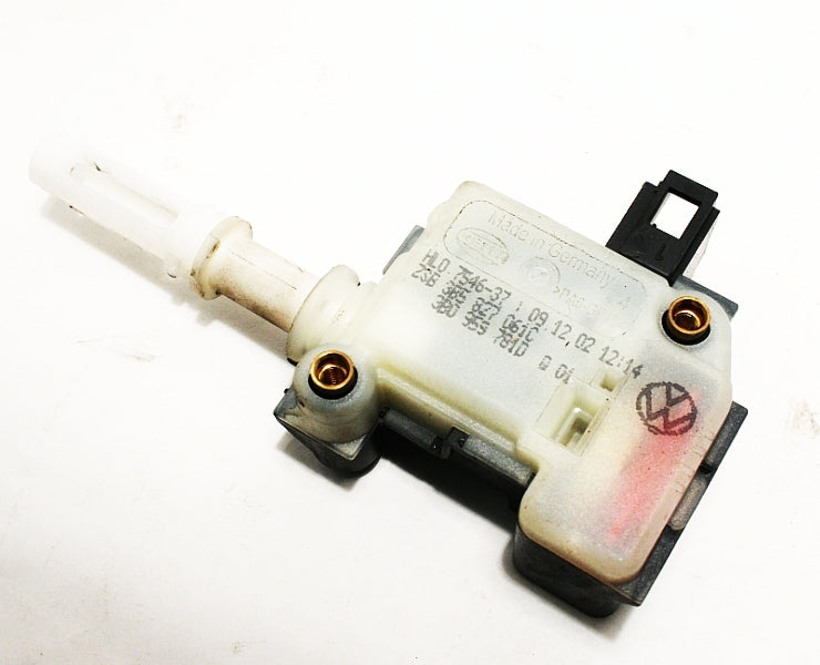 Trunk Hatch Latch Actuator 01-05 VW Passat B5.5 Genuine - 3B0 959 781 ...