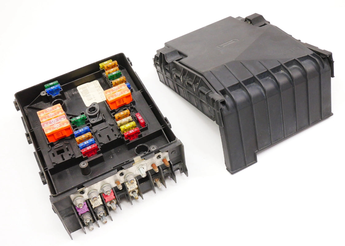 Fuse Relay Block 2006 VW Jetta MK5 2.5 Under Hood Engine Bay Box - 1K0 ...